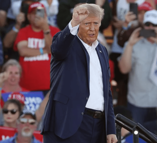 Is This Photo Of Trump At Waco Fake? Debate Rages - PolitiZoom